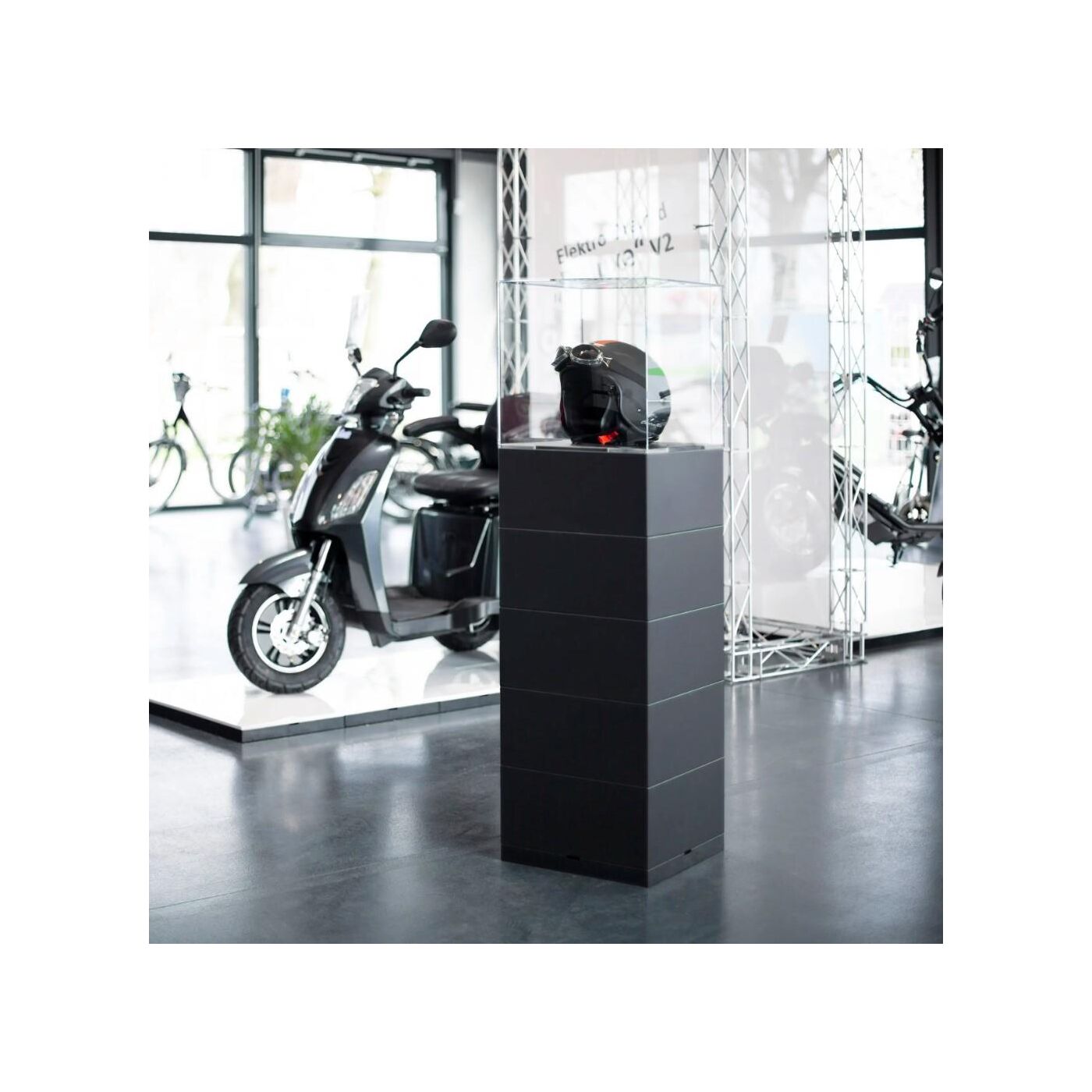 Miete EasyCubes Podest mit Vitrine, schwarz - Schaufensterfiguren von ...
